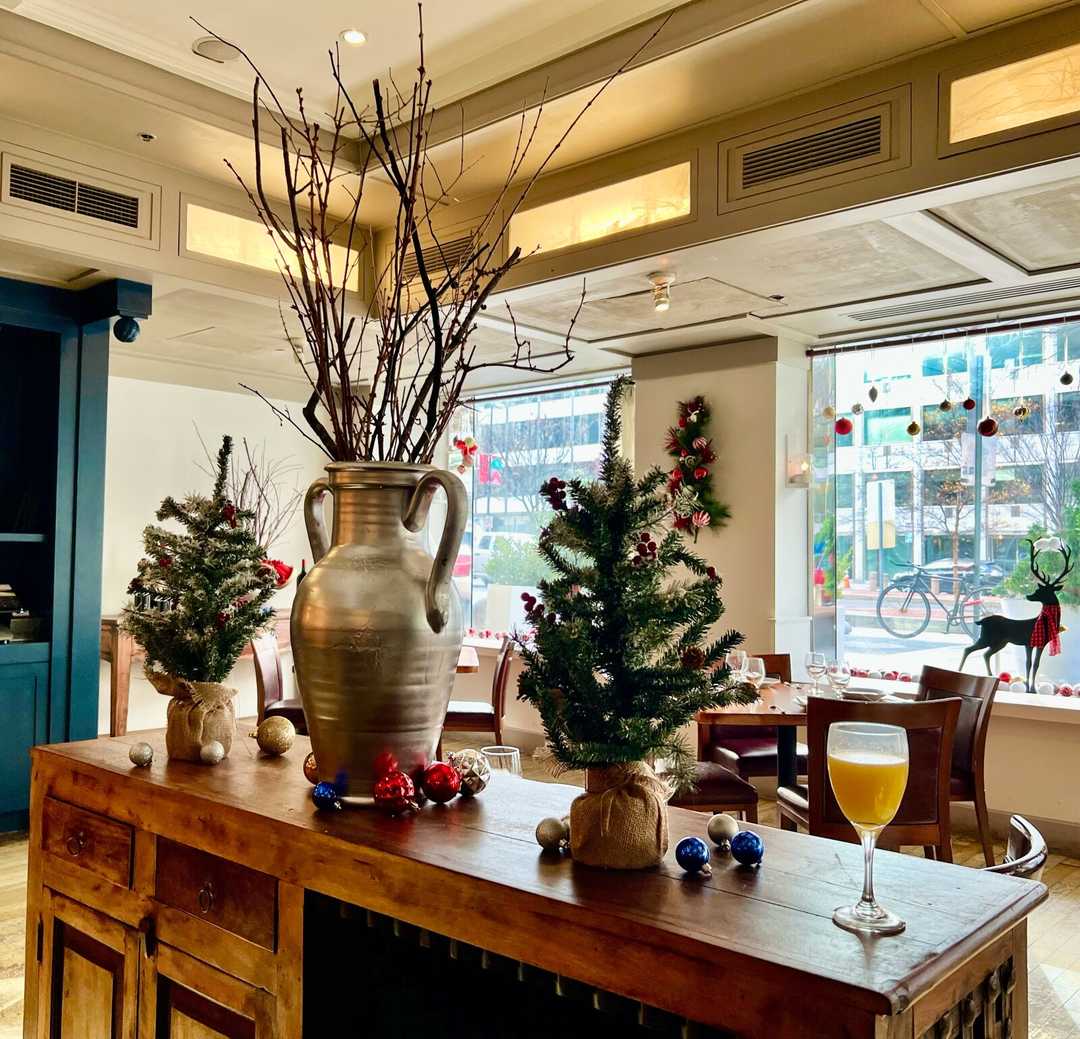 Kellari Taverna Brunch Review by Bottomless Bros DC