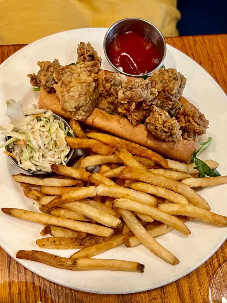 Hank's Oyster Bar Brunch Review by Bottomless Bros DC